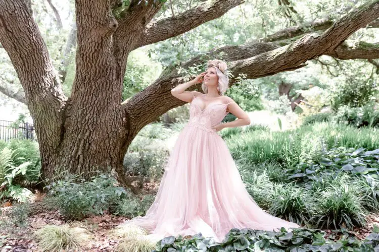 11 Breast Cancer Photoshoot Ideas You'll Love (2025)